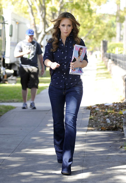 Jennifer Love Hewitt: una Donna a Pera con seno – Anna Venere | Moda ...